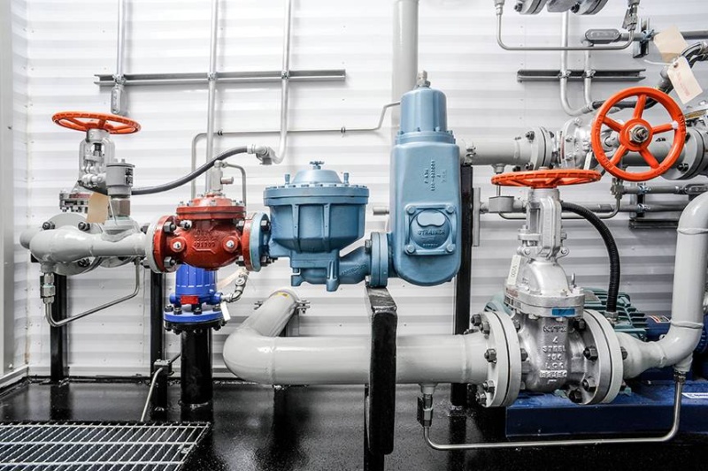 Installing a Custom Fuel Pump System In Extreme Conditions